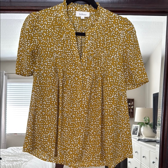bohme | Tops | Bohme Gold Pleated Short Sleeve Blouse | Poshmark